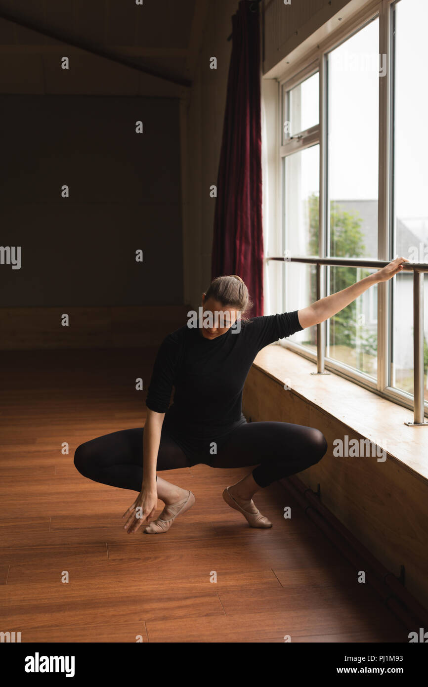 Ballerina practicing ballet dance Stock Photo - Alamy