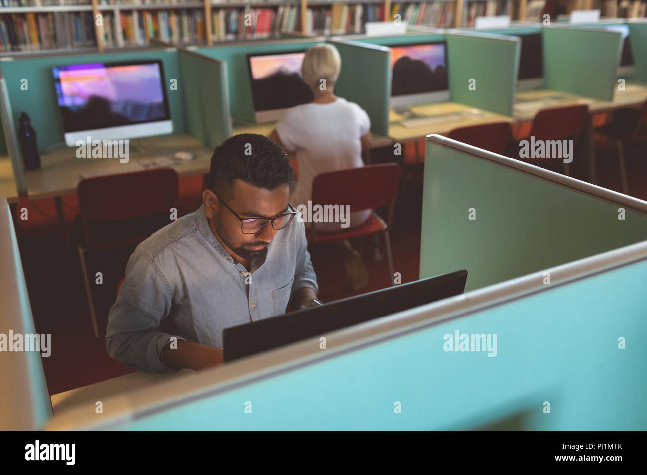 Executive desk and chair hi-res stock photography and images - Alamy