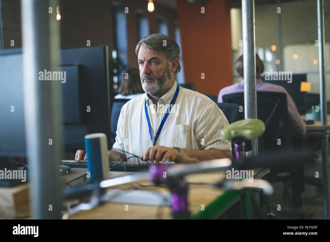 Executive 60s hi-res stock photography and images - Alamy