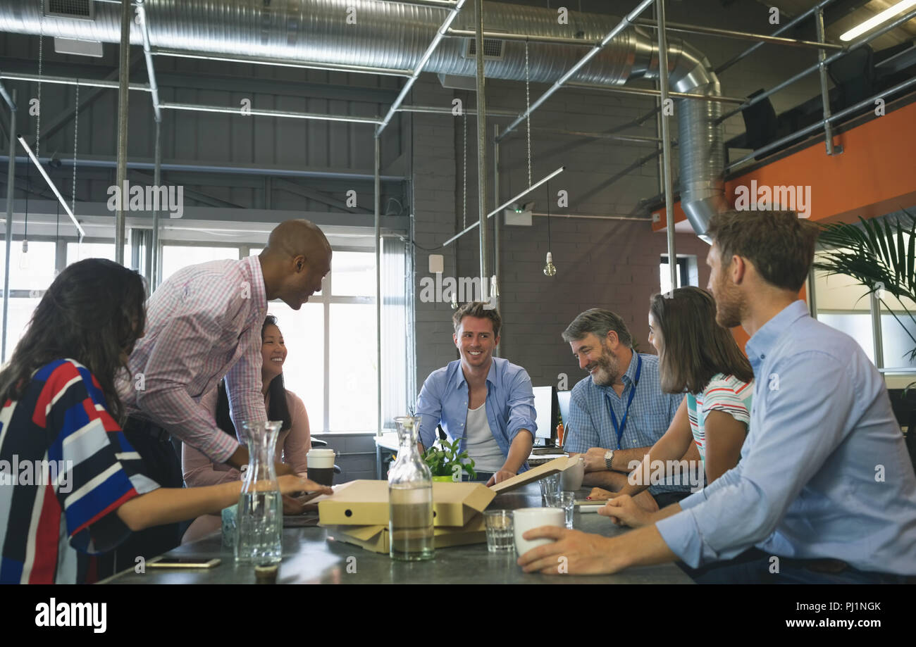 Corporate discussions hi-res stock photography and images - Alamy