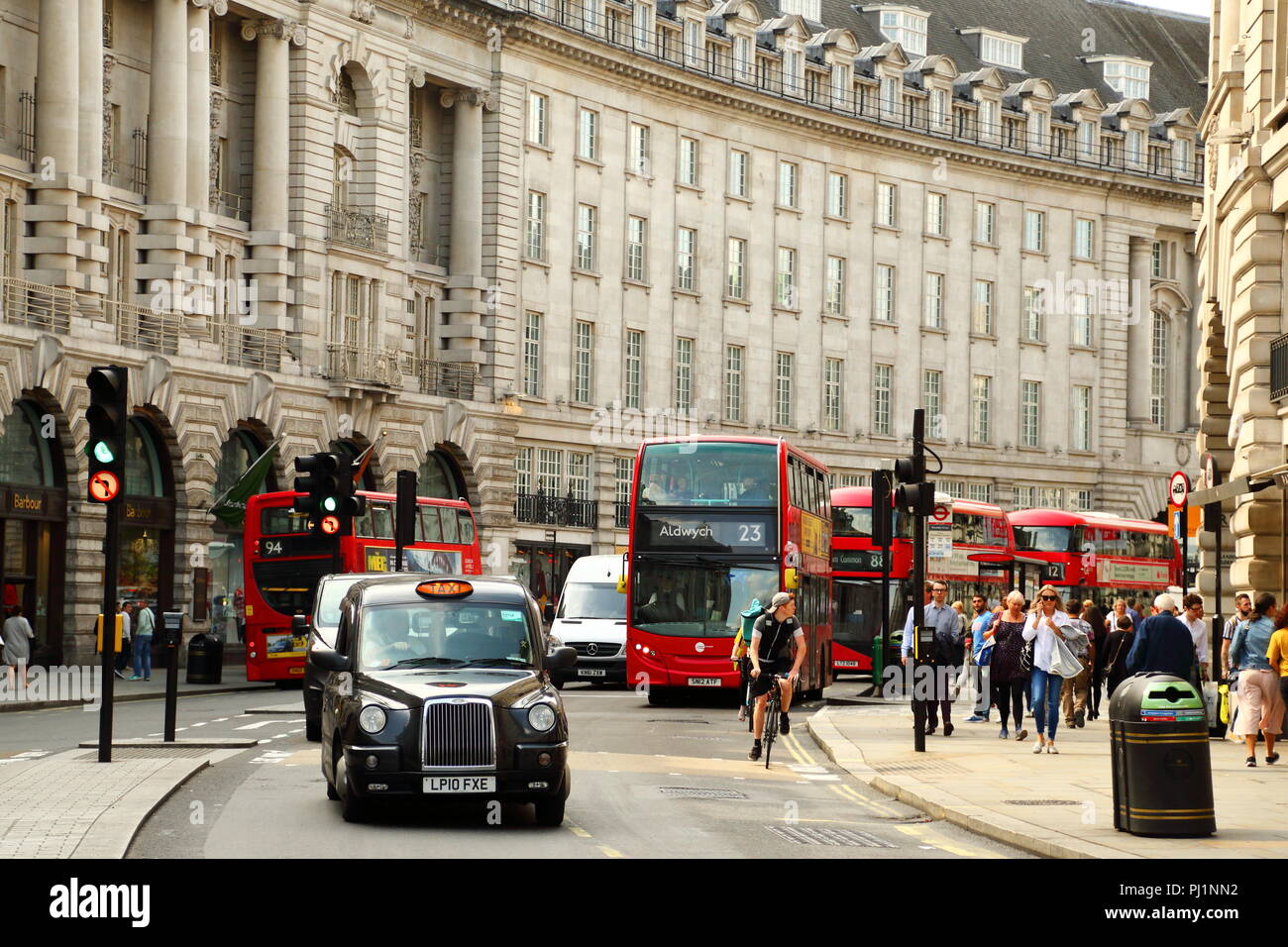 Regent street london hi-res stock photography and images - Alamy