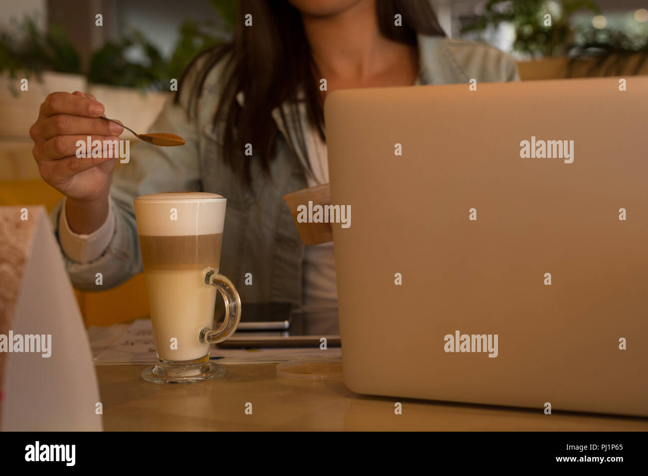 Coffee powder hi-res stock photography and images - Alamy