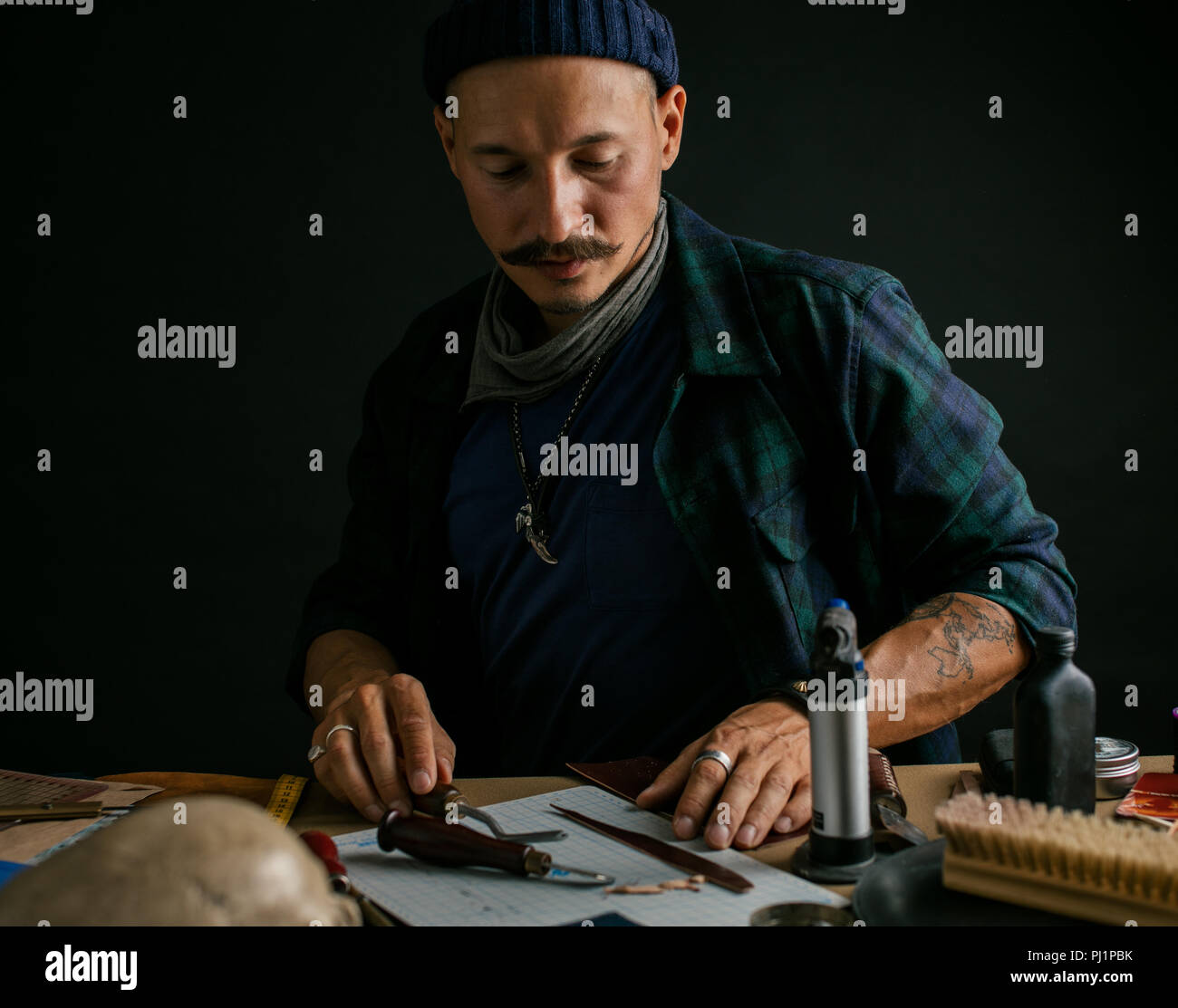 Master of shoe design hi-res stock photography and images - Alamy