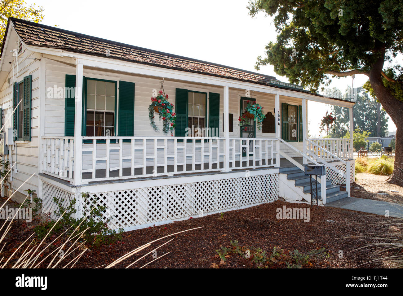 American colony homes hi-res stock photography and images - Alamy