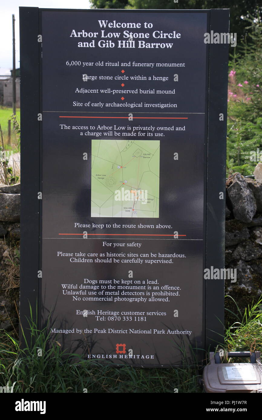 Arbor low neolithic henge hi-res stock photography and images - Alamy