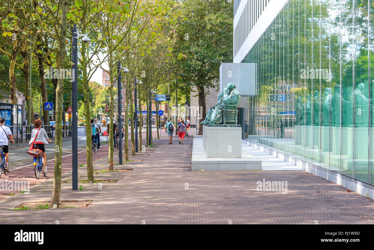 Dutch supreme court building hi-res stock photography and images - Alamy