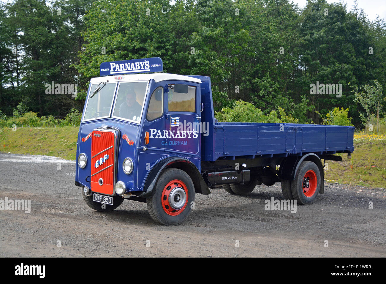 1952 ERF 44LK lorry Stock Photo - Alamy