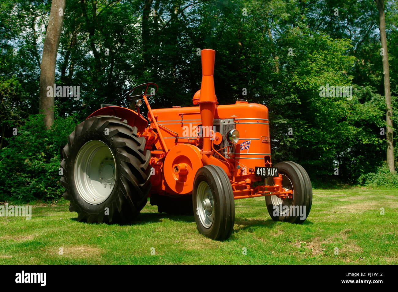 Field marshall tractor hi-res stock photography and images - Alamy