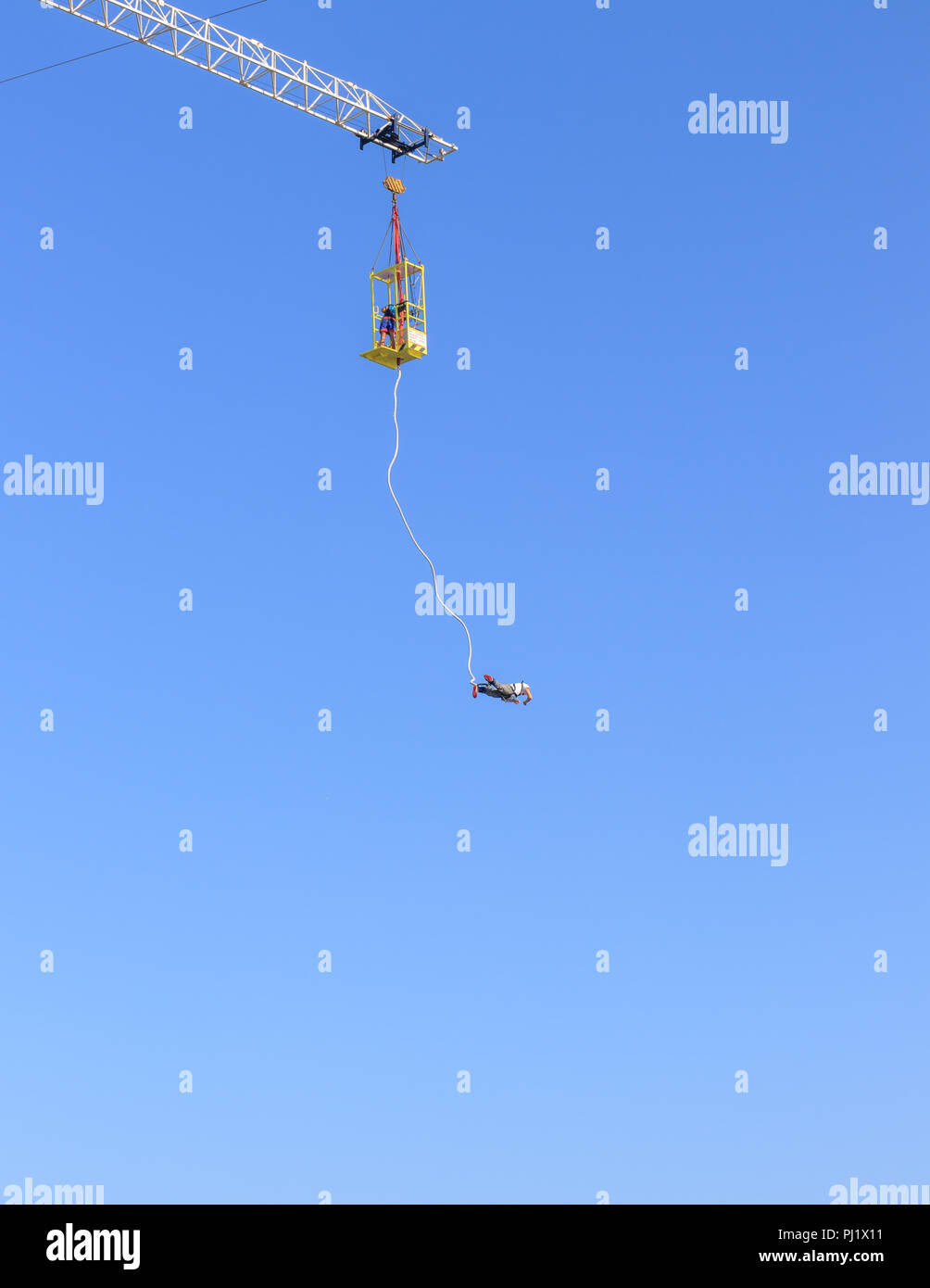 Man jumping rope and beach hi-res stock photography and images - Alamy