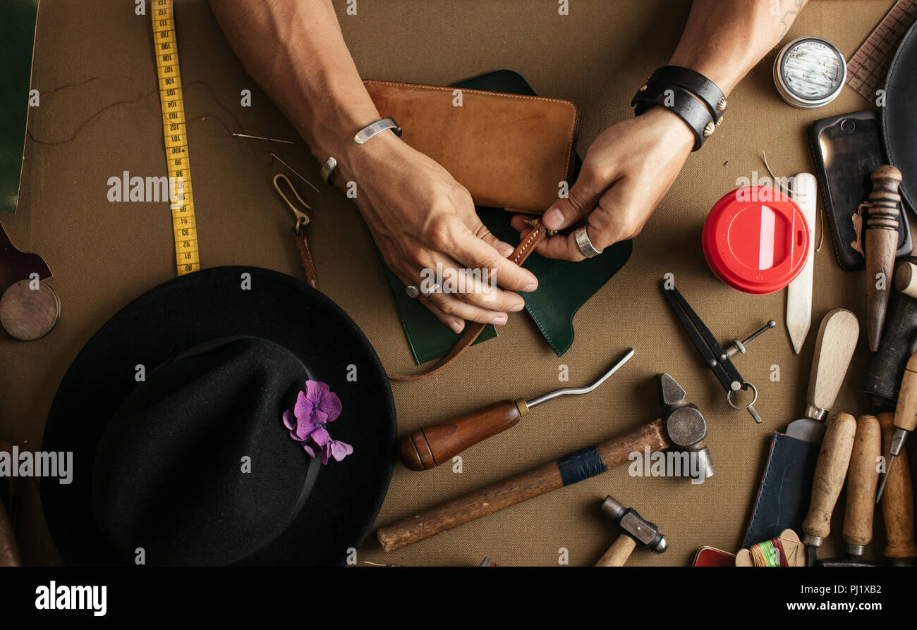 Genuine leather craft production with DIY tools Stock Photo - Alamy