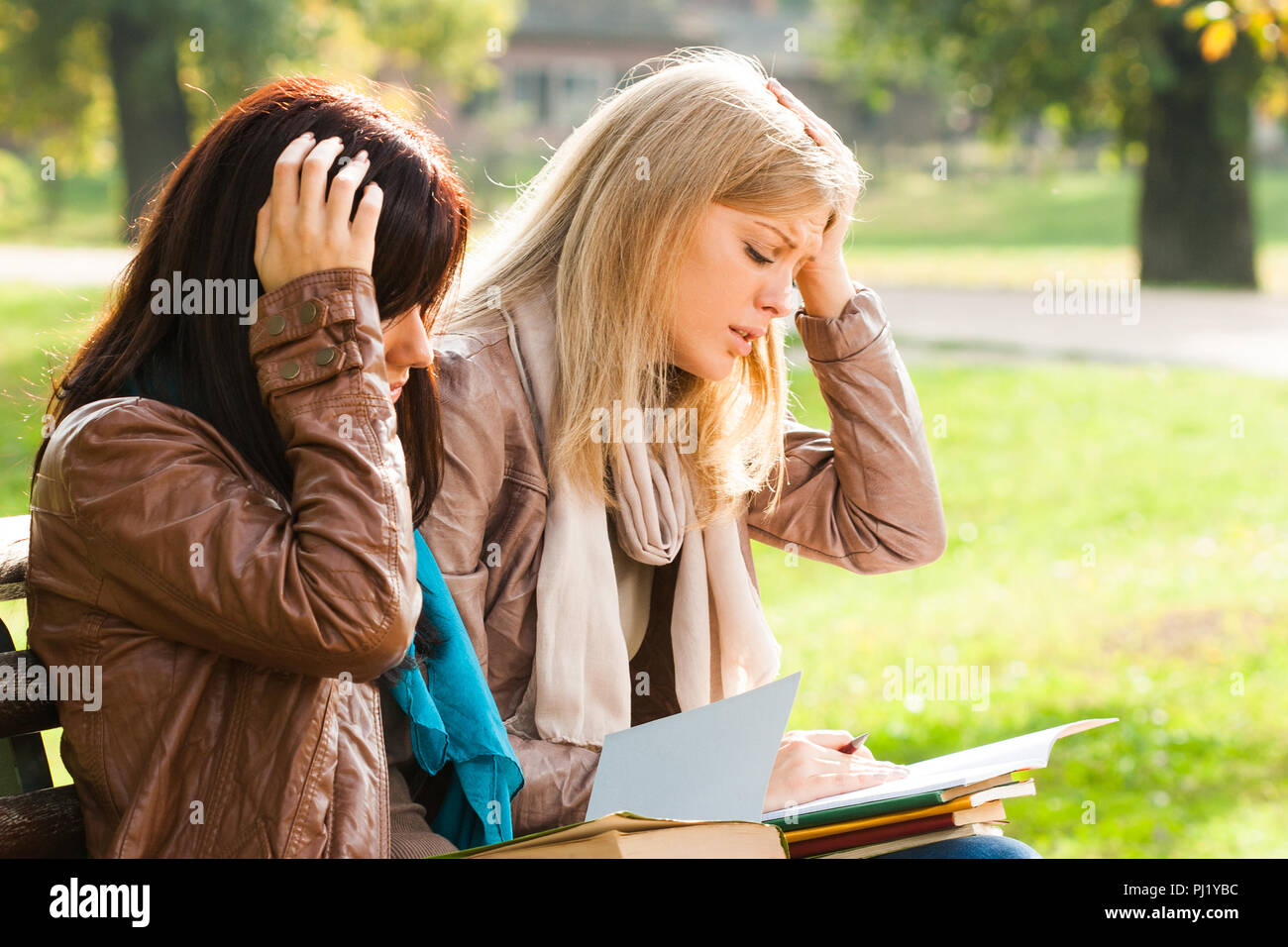 Emotional high school students hi-res stock photography and images - Alamy