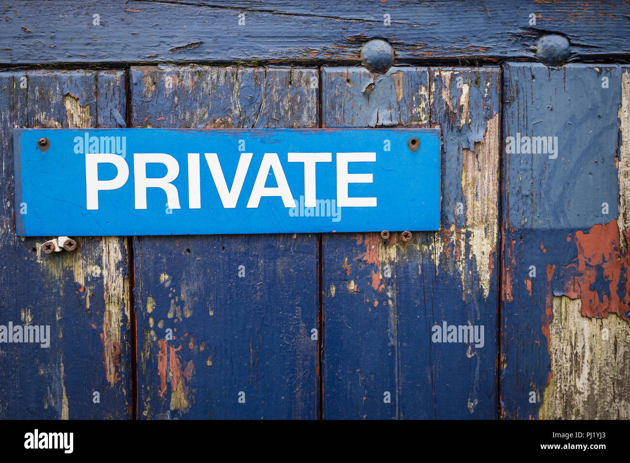 Private sign on iron gate hi-res stock photography and images - Alamy