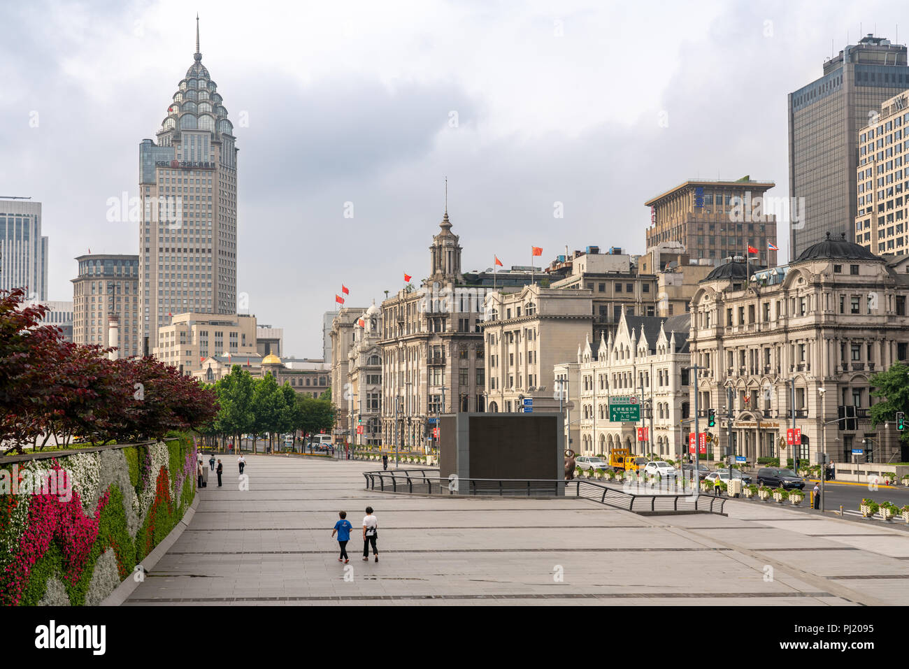 Shanghai people square hi-res stock photography and images - Alamy