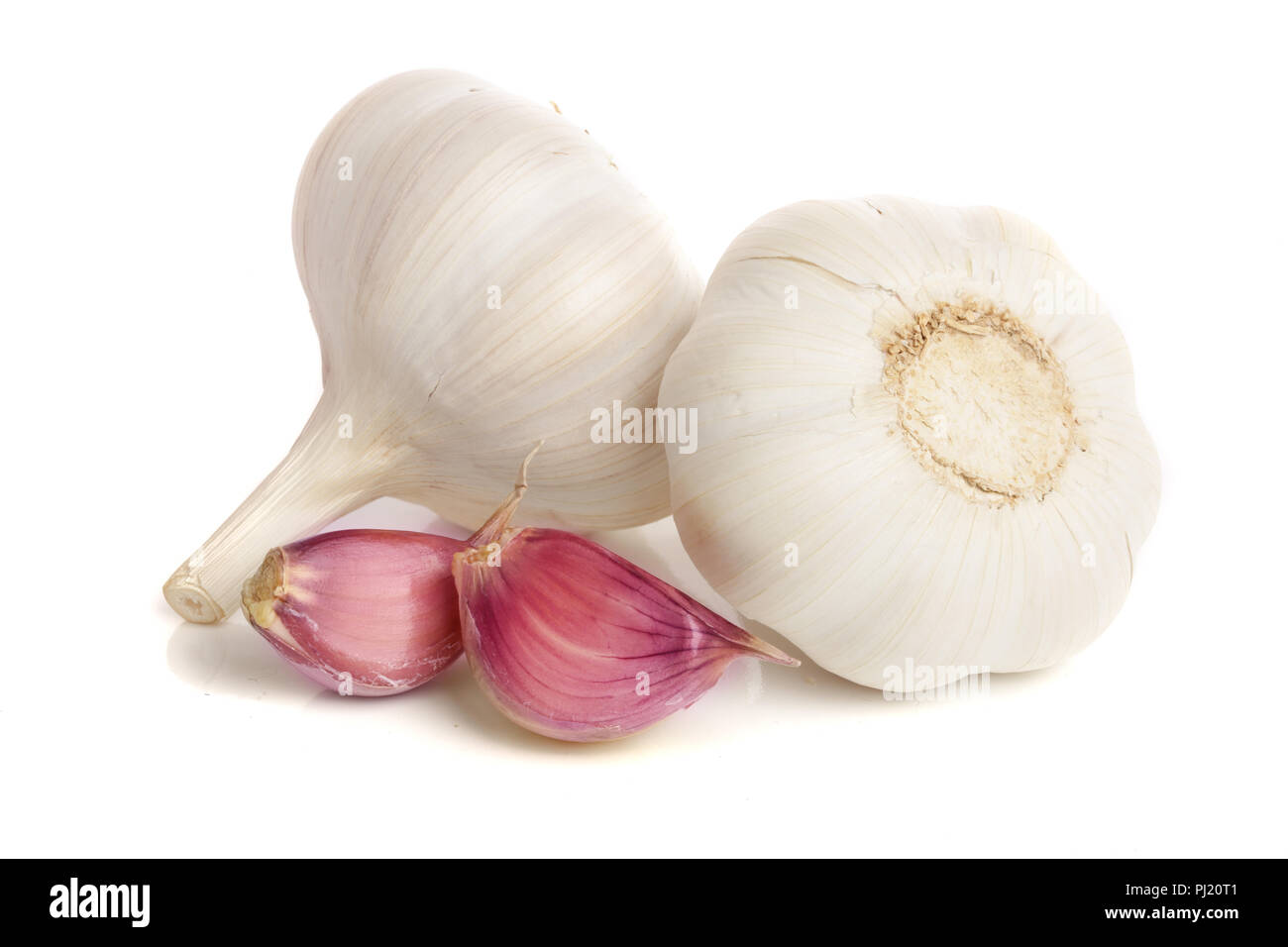 garlic isolated on white background close up Stock Photo - Alamy