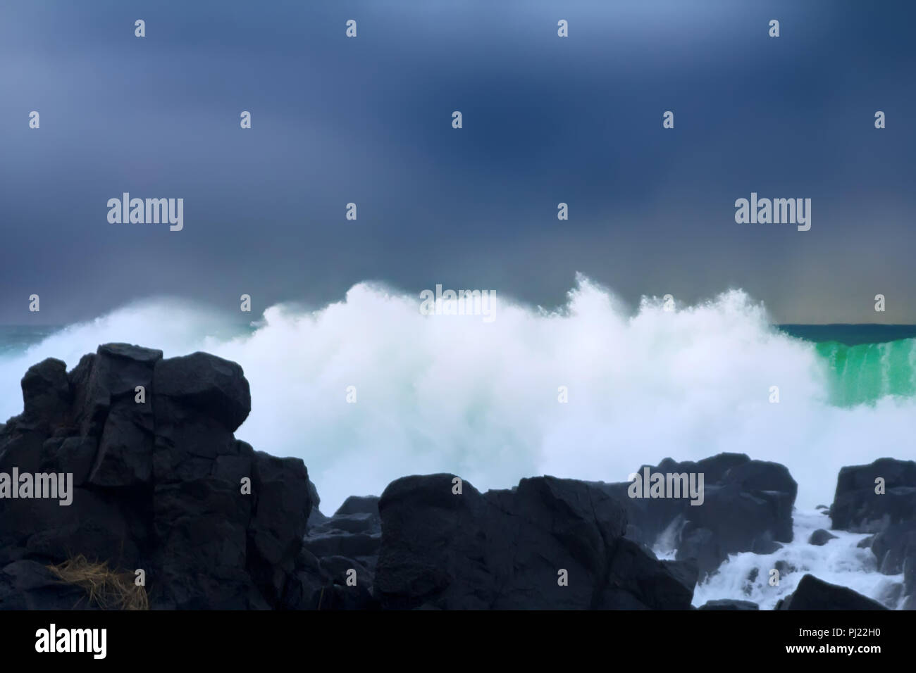 Wall of water like tsunami - turbulent waves of Pacific ocean more than ...