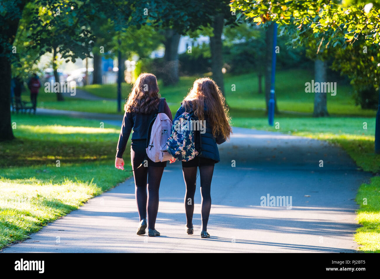 Child first day school uk hi-res stock photography and images - Alamy