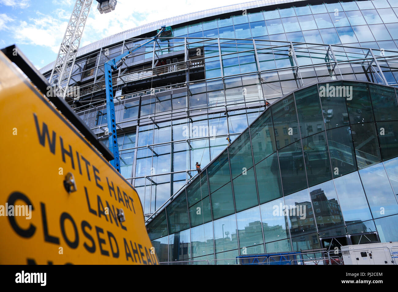 Spurs new stadium hi-res stock photography and images - Alamy