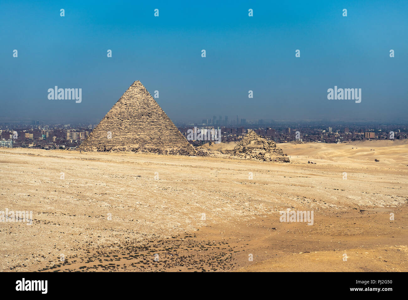 Pyramid of Menkaure. Giza, Cairo, Egypt Stock Photo - Alamy