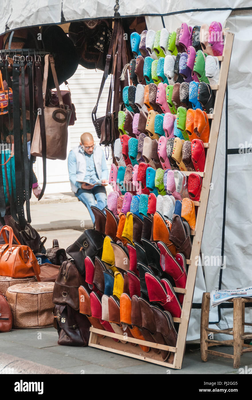 Leather market stall hi-res stock photography and images - Alamy