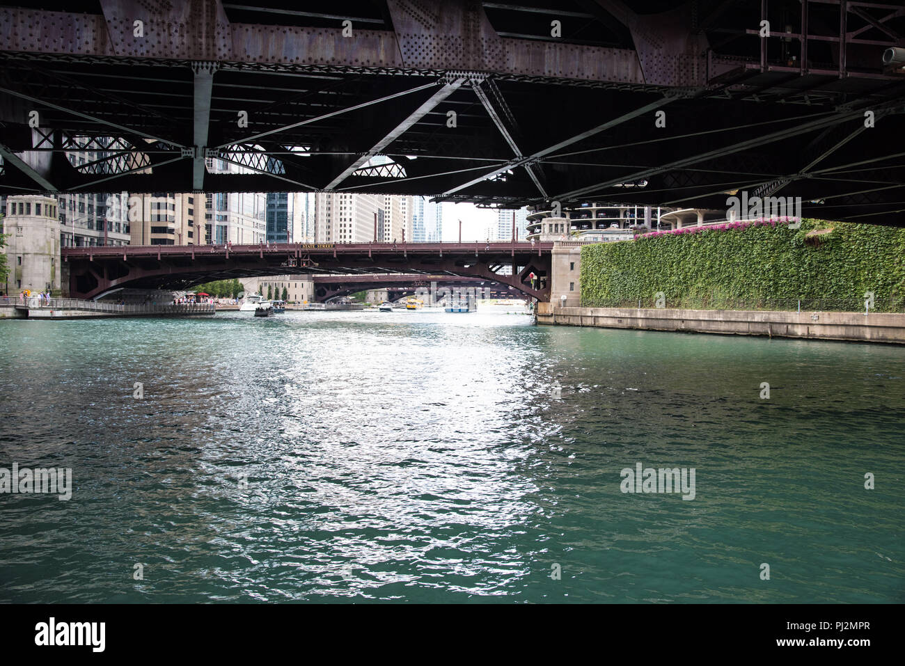 Aerial Chicago bay buildings bridge Stock Photo - Alamy