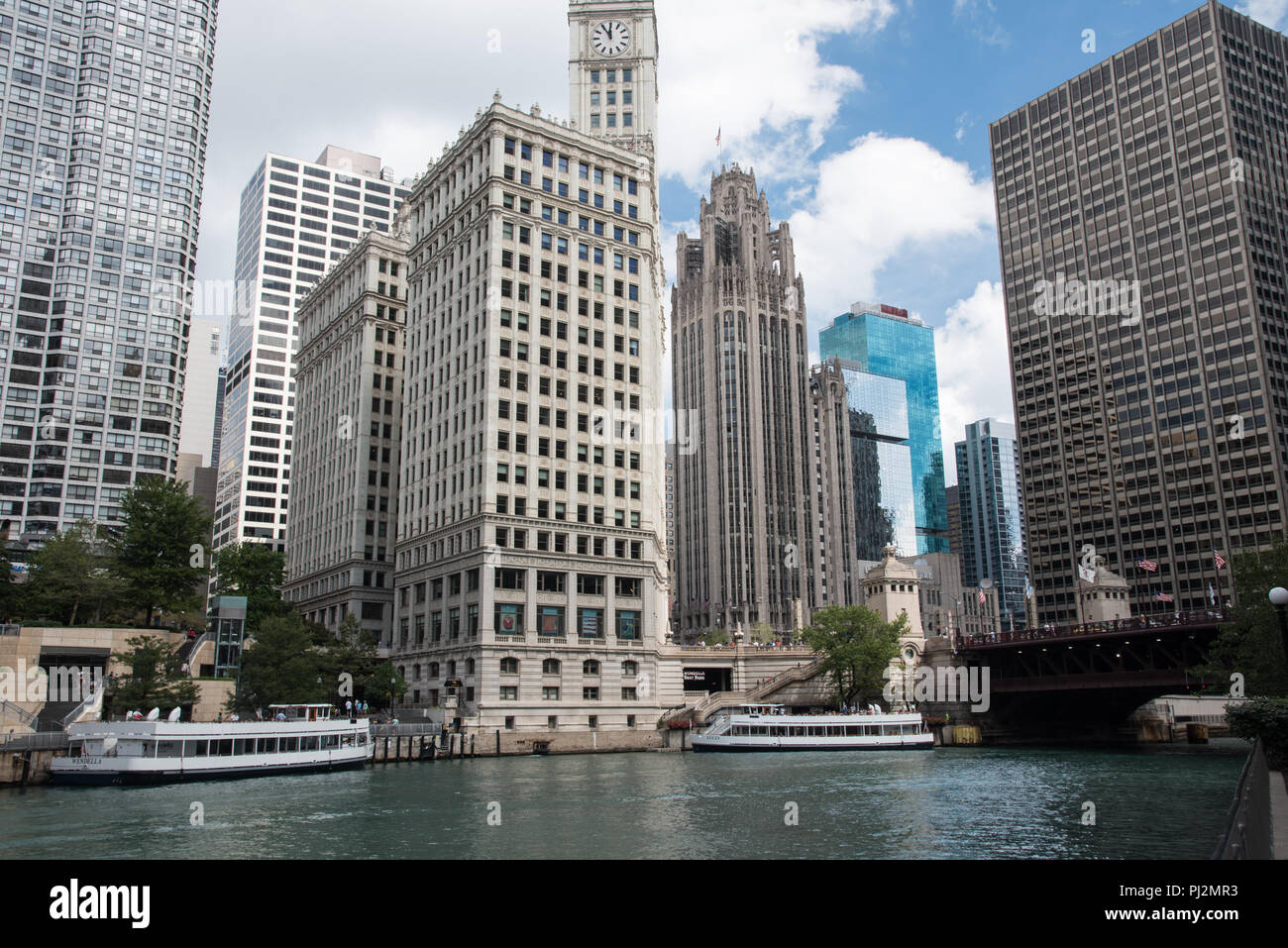 Aerial Chicago bay buildings bridge Stock Photo - Alamy