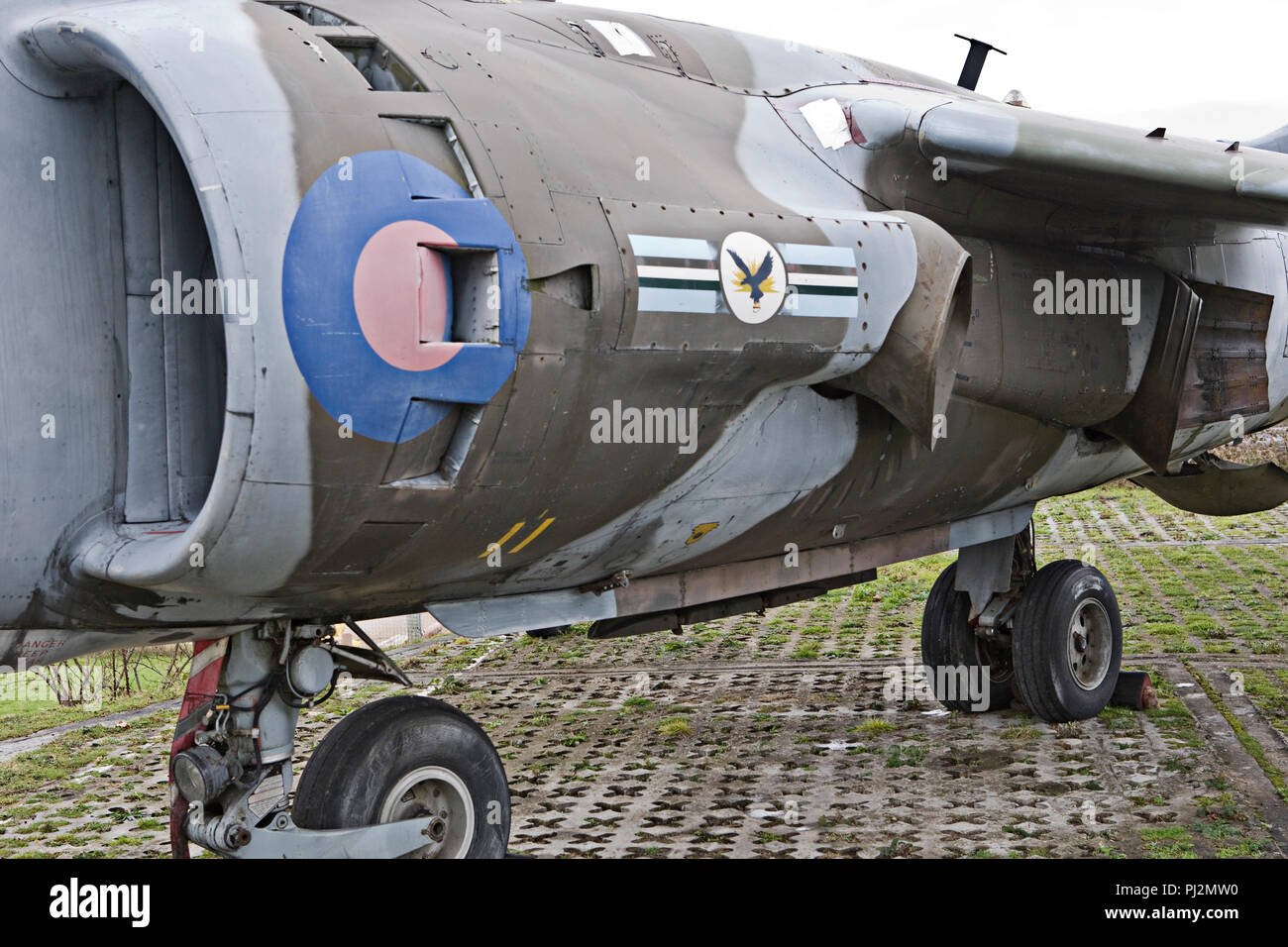 Thrust vectoring nozzle hi-res stock photography and images - Alamy