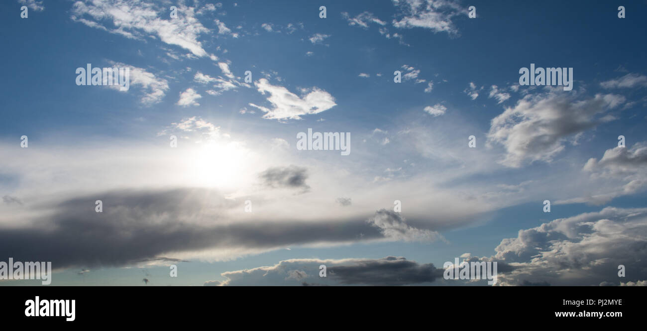 Clouds in backlight hi-res stock photography and images - Alamy
