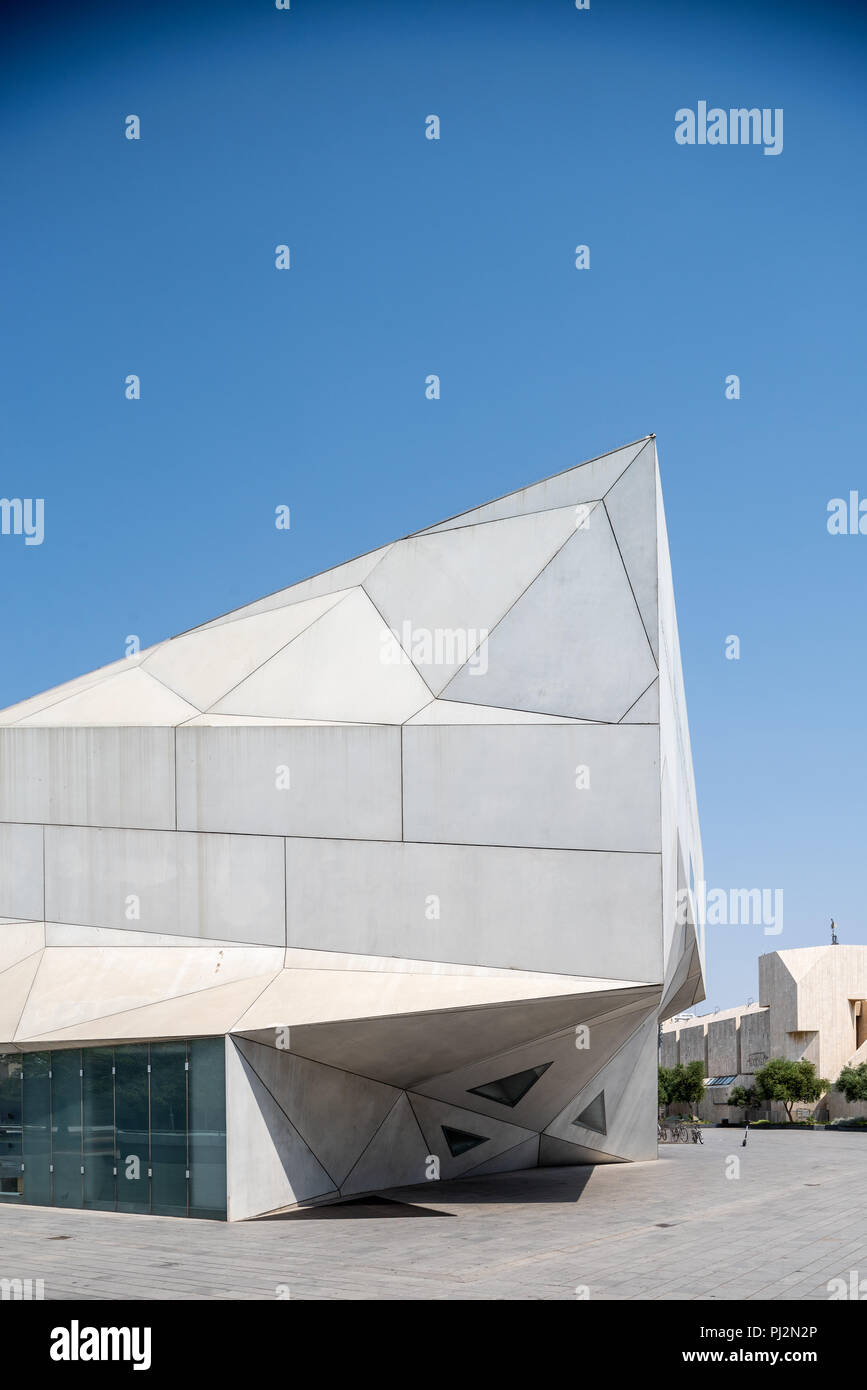 Israel, Tel Aviv - 1 september 2018: Tel Aviv museum of art - Herta and ...