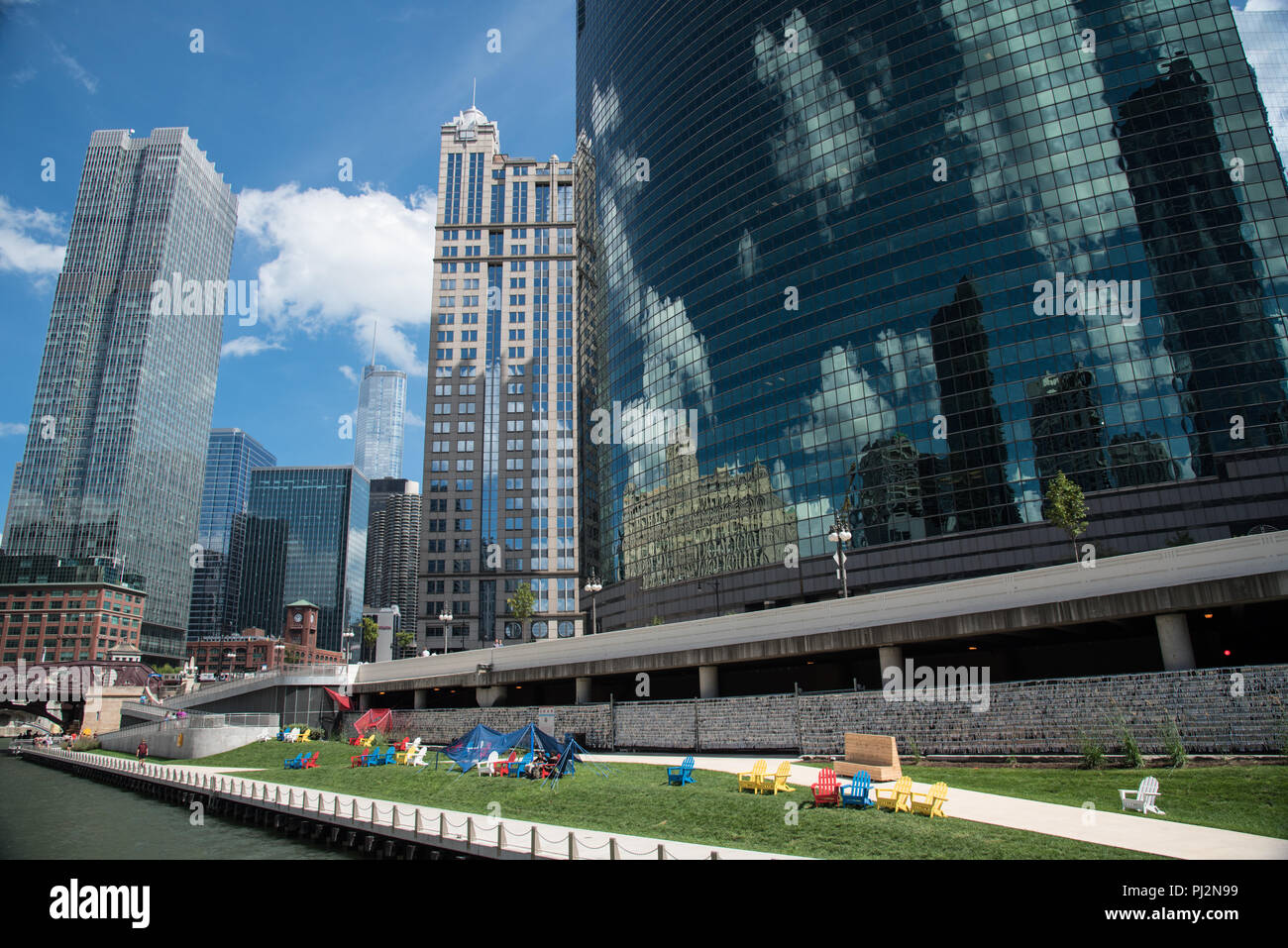 Beautiful chicago downtown skyline background hi-res stock photography ...