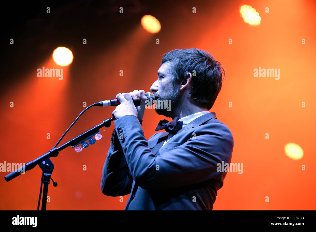 The divine comedy perform hi-res stock photography and images - Alamy