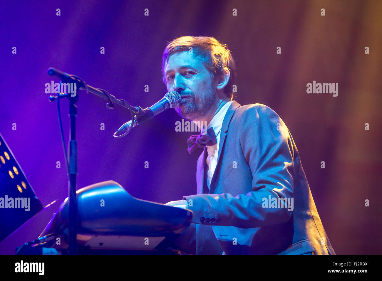 Divine comedy band hi-res stock photography and images - Alamy