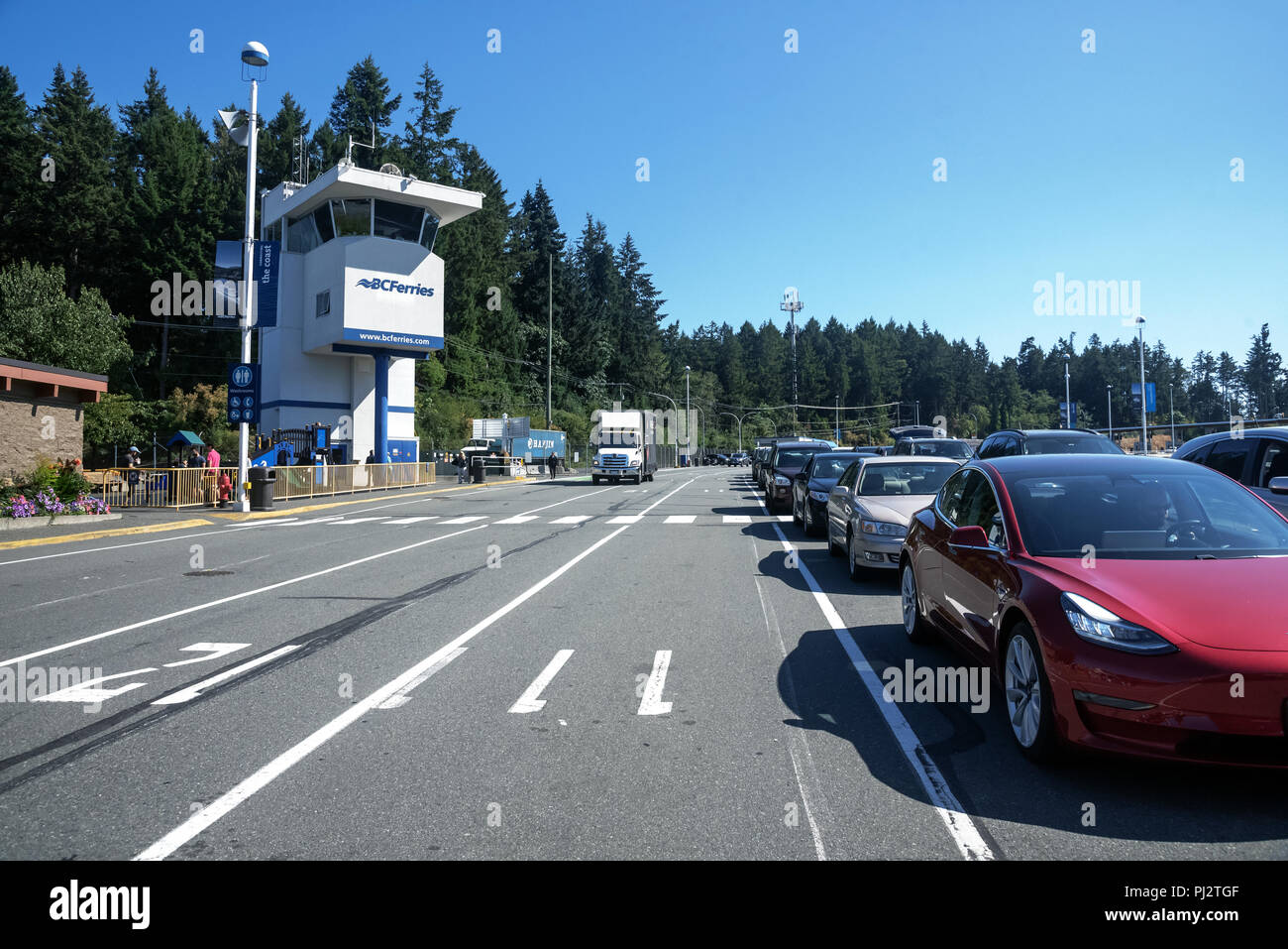 Victoria cruise terminal hi-res stock photography and images - Alamy