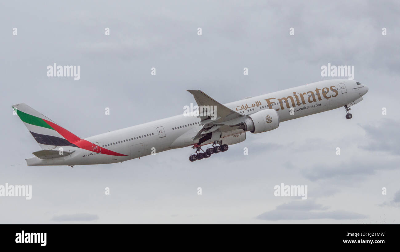 Emirates Airlines Boeing 777 flight to Dubai departs Glasgow ...