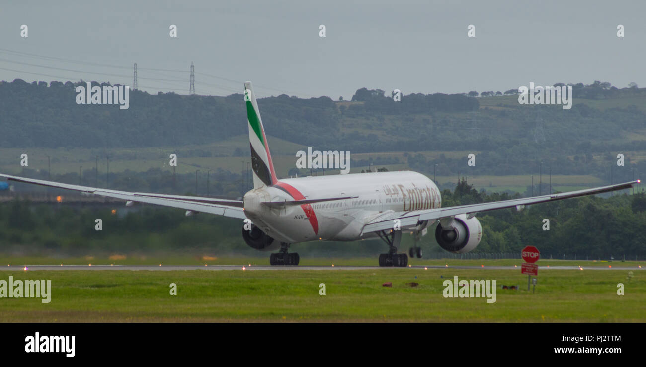 Emirates Airlines Boeing 777 flight to Dubai departs Glasgow ...