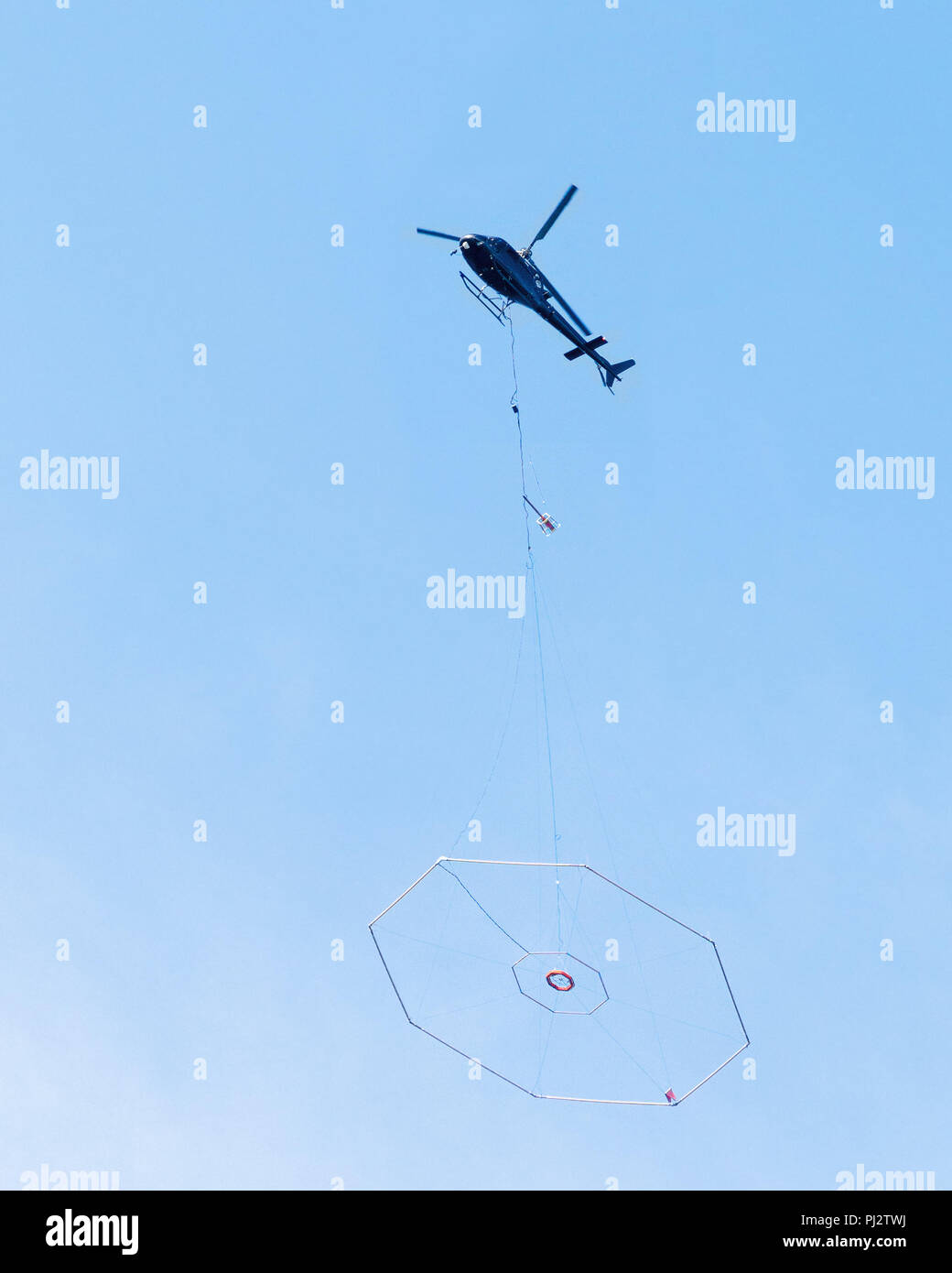 Helicopter sling operation hi-res stock photography and images - Alamy