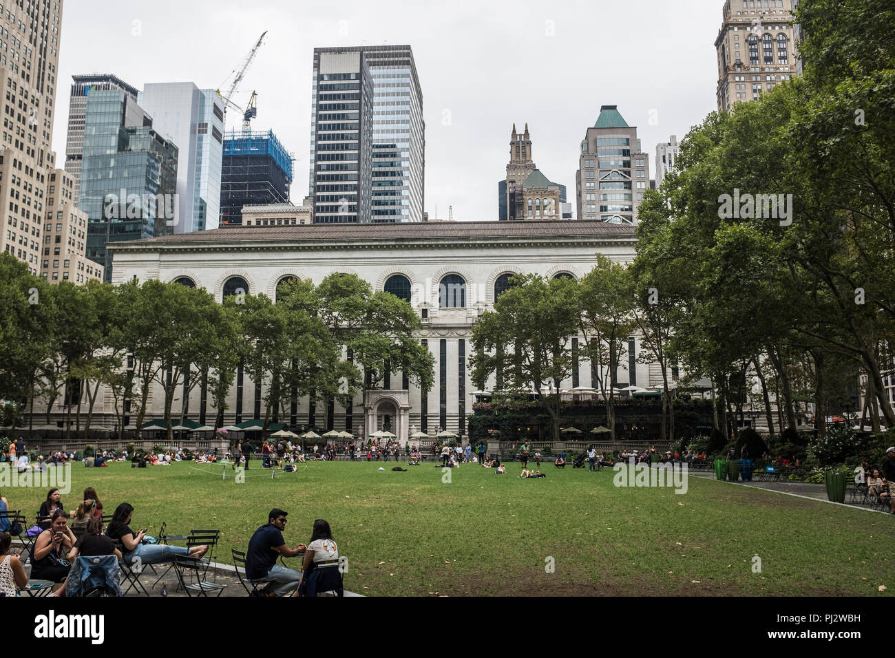Different images of the exterior of the New York’s public library Stock ...
