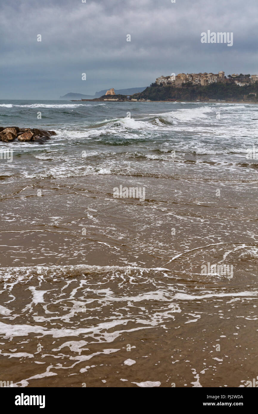 Sperlonga italy beach hi-res stock photography and images - Alamy