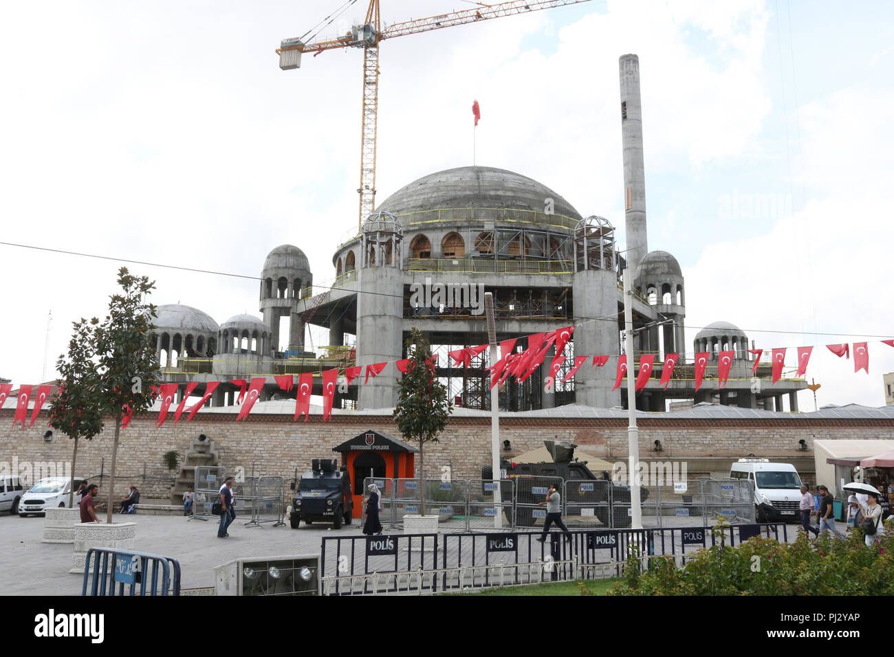 Turkish flags in taksim hi-res stock photography and images - Alamy