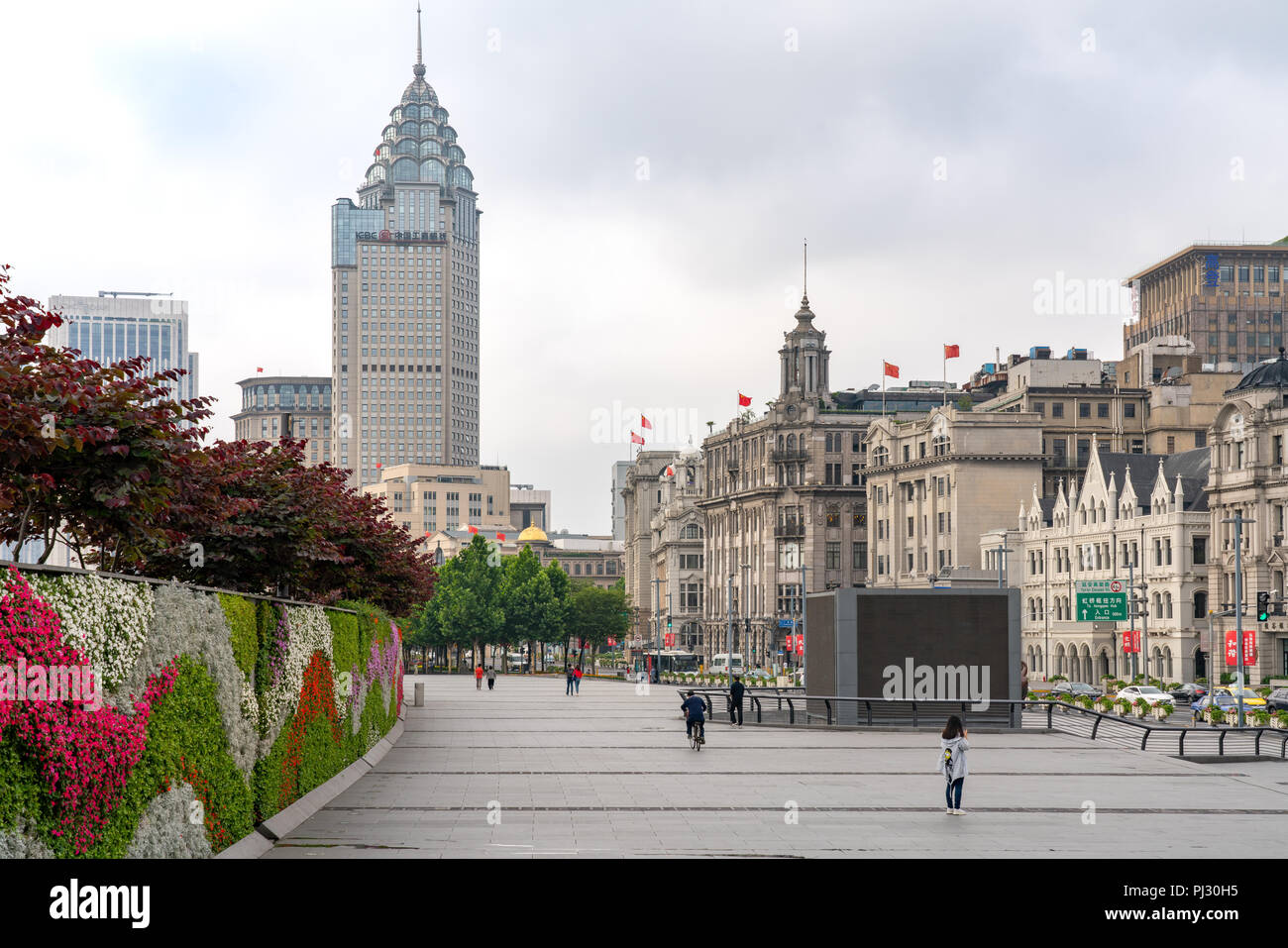 Chenyi Square, Shanghai, China - Early morning along The Bund near the ...