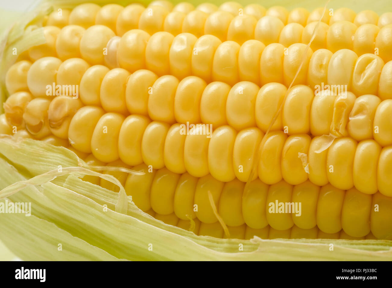 Broken corn kernels hi-res stock photography and images - Alamy