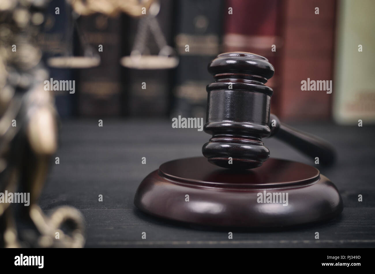 Lady justice hi-res stock photography and images - Alamy