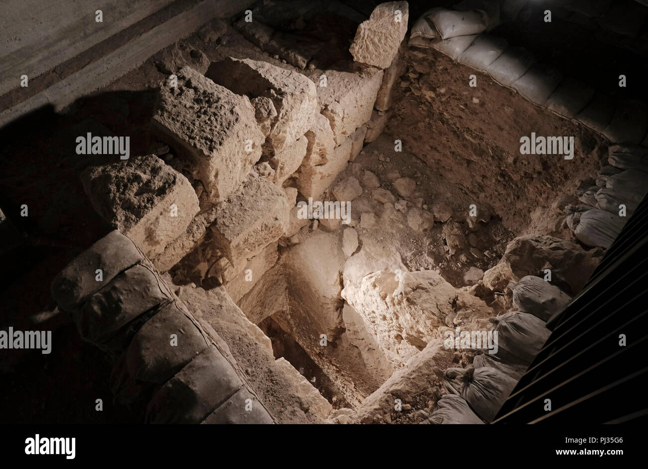 Egypt excavation excavations hi-res stock photography and images - Alamy