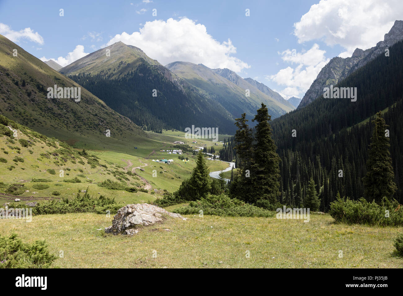 Trek to altyn arashan hi-res stock photography and images - Alamy