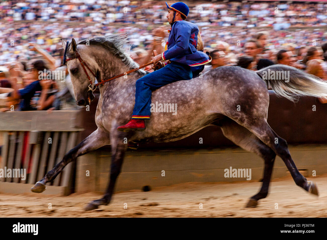 Contrada del nicchio hi-res stock photography and images - Alamy
