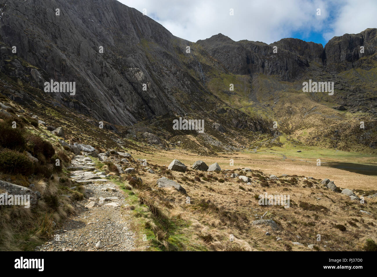 View rugged path leading hi-res stock photography and images - Alamy