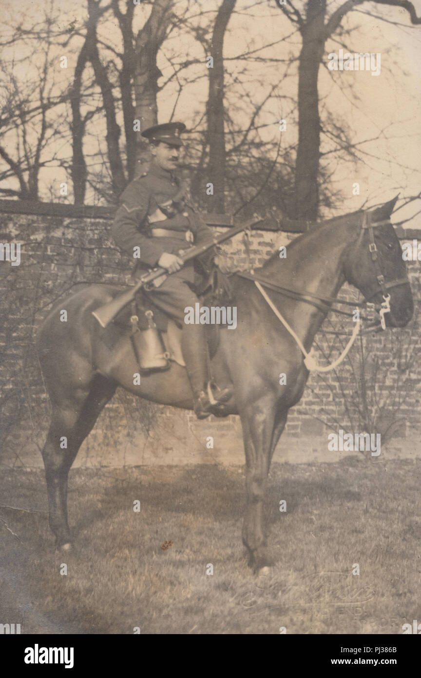 British army soldier and uniform hi-res stock photography and images ...