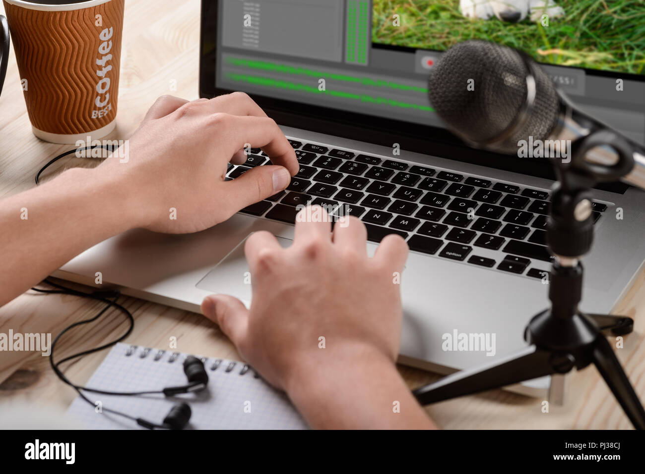 Special access table hi-res stock photography and images - Alamy