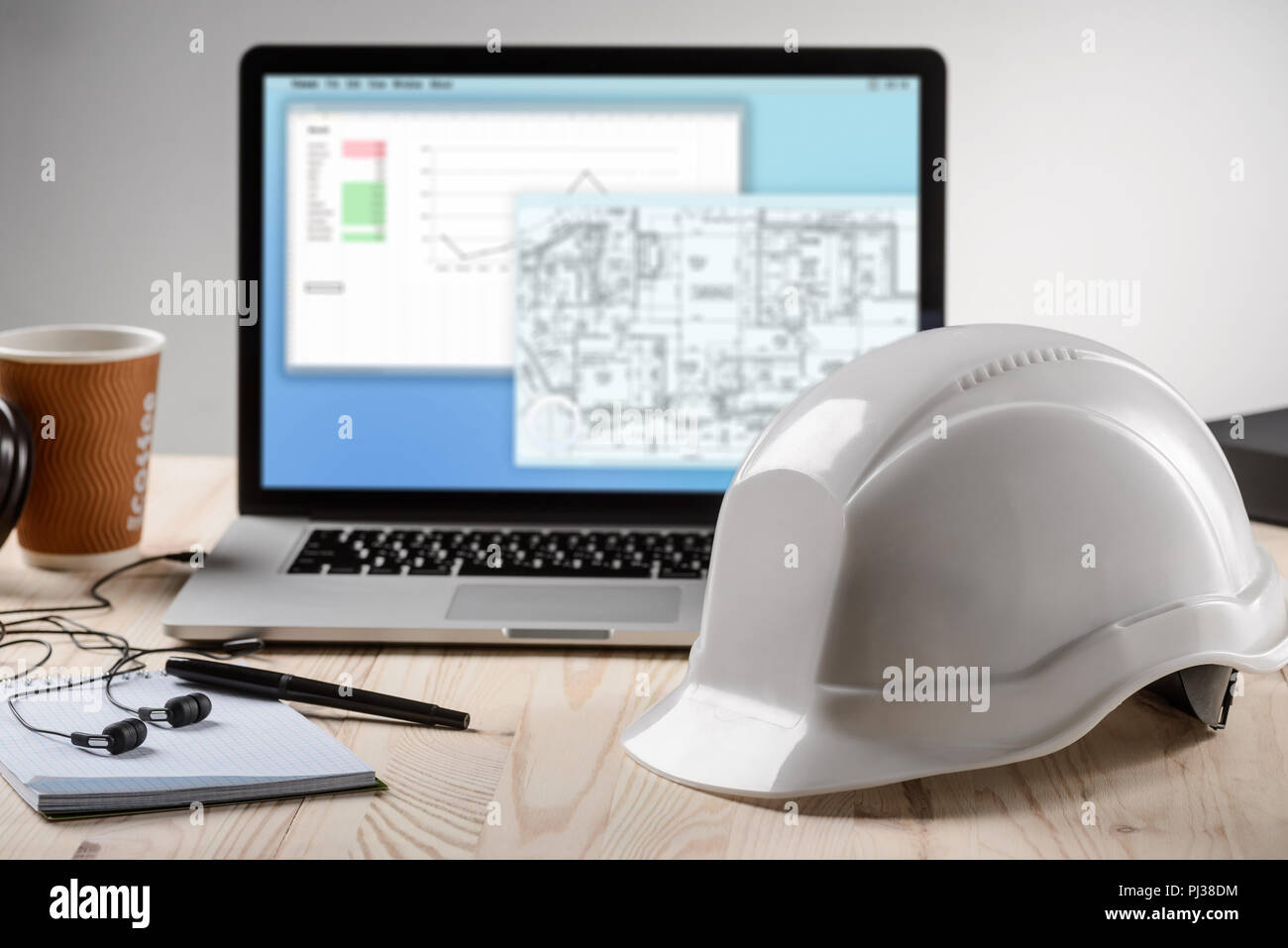 Computer network architect hi-res stock photography and images - Alamy