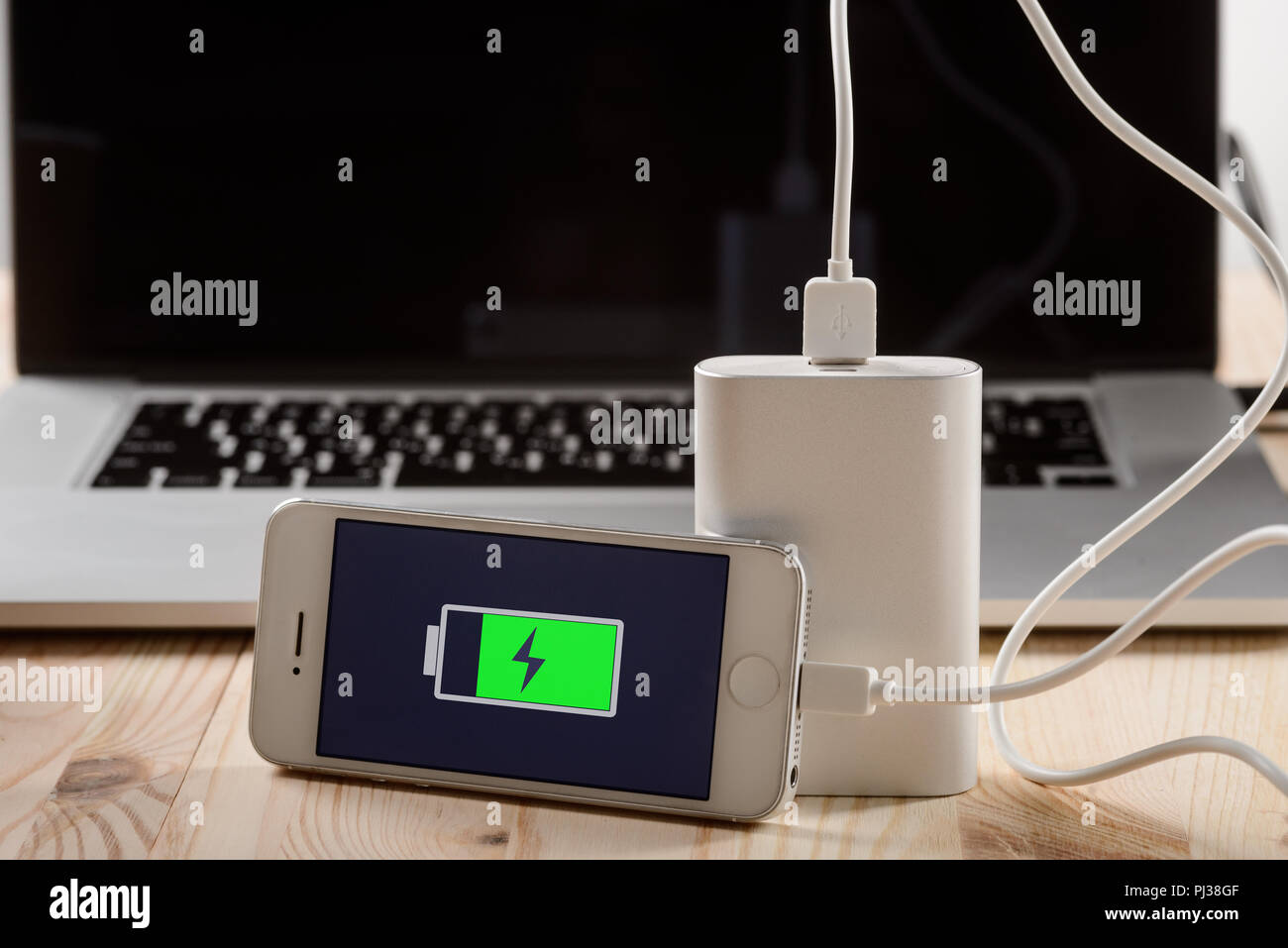 Full charge hi-res stock photography and images - Alamy