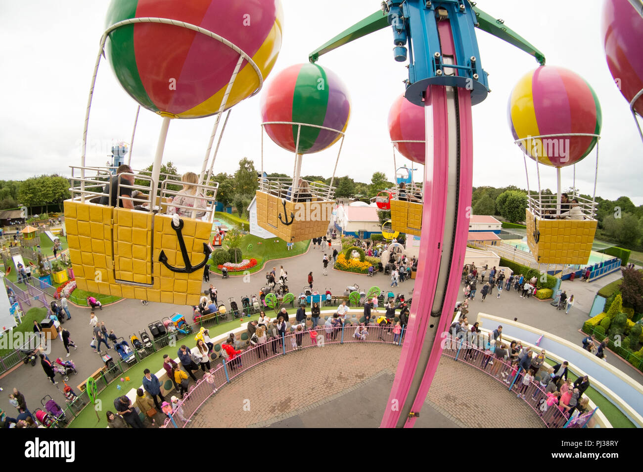 Peppa Pig's big balloon ride, Peppa pig world, Paultons Park , Romsey ...